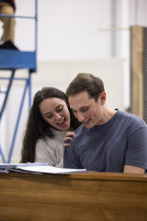 See Who's Starring in New U.K. Tour of Beautiful: The Carole King ...