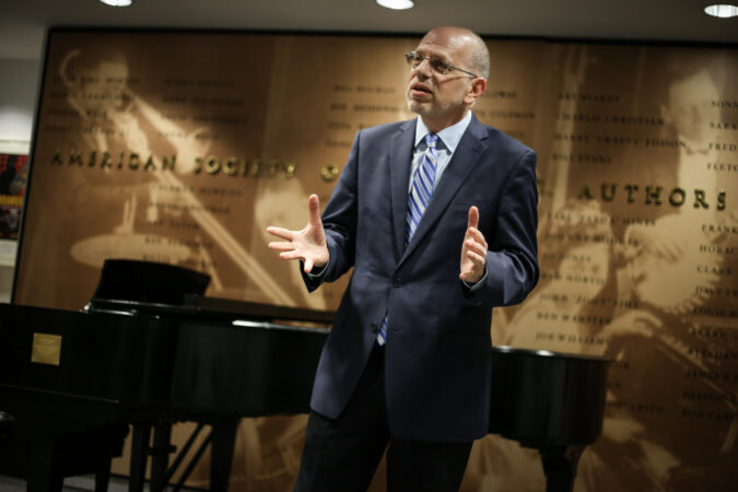 Photos: Lisa Kron and Daniel Zaitchik Awarded 27th Kleban Prize | Playbill