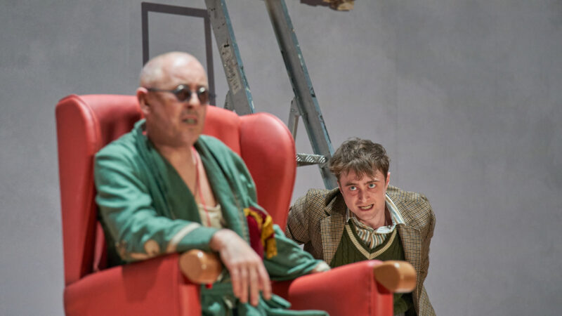 A Look at the Old Vic’s Endgame With Daniel Radcliffe and Alan Cumming ...