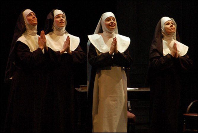 PHOTO CALL: Alison Walla, Felicia Finley, Linda Balgord and More in The ...