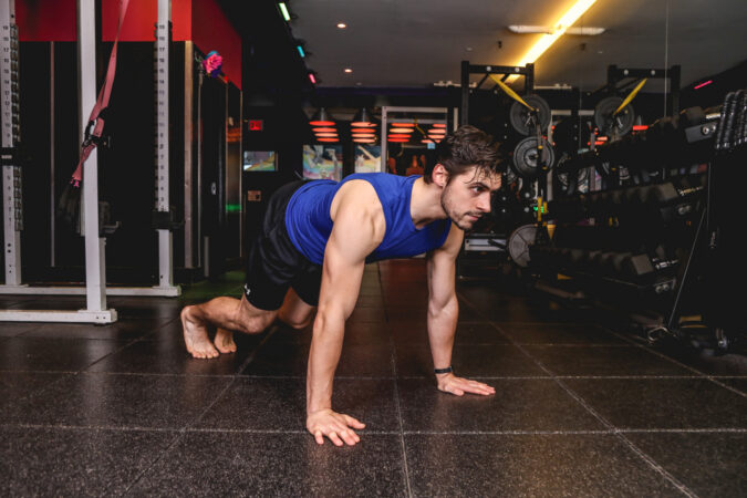 How Frozen Actor Andrew Pirozzi Stays Fit Enough to Play a Reindeer ...