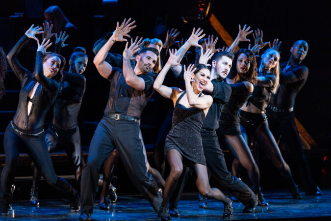 Baywatch Star Pamela Anderson Will Make Broadway Debut in Chicago ...