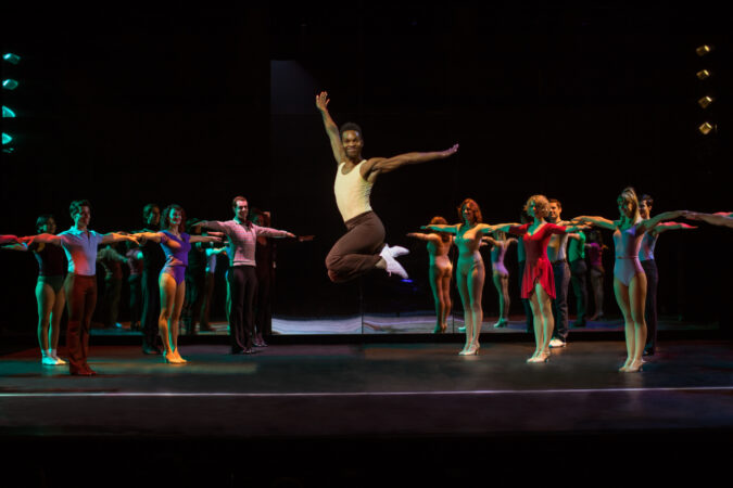 A First Look at Antonio Banderas in Spanish Version of A Chorus Line ...