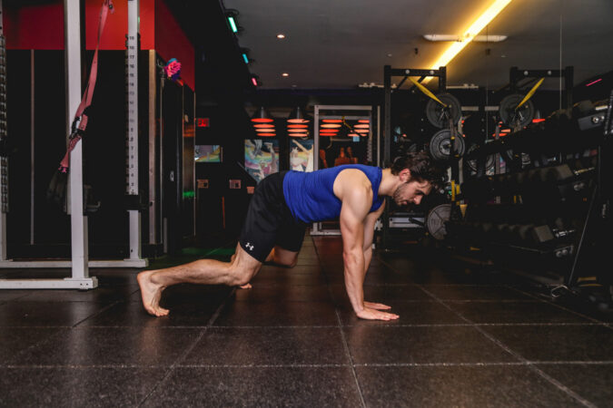 How Frozen Actor Andrew Pirozzi Stays Fit Enough to Play a Reindeer ...