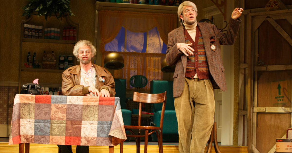 Over 31 More Celebrities Who Showed Up Onstage at Oh, Hello | Playbill