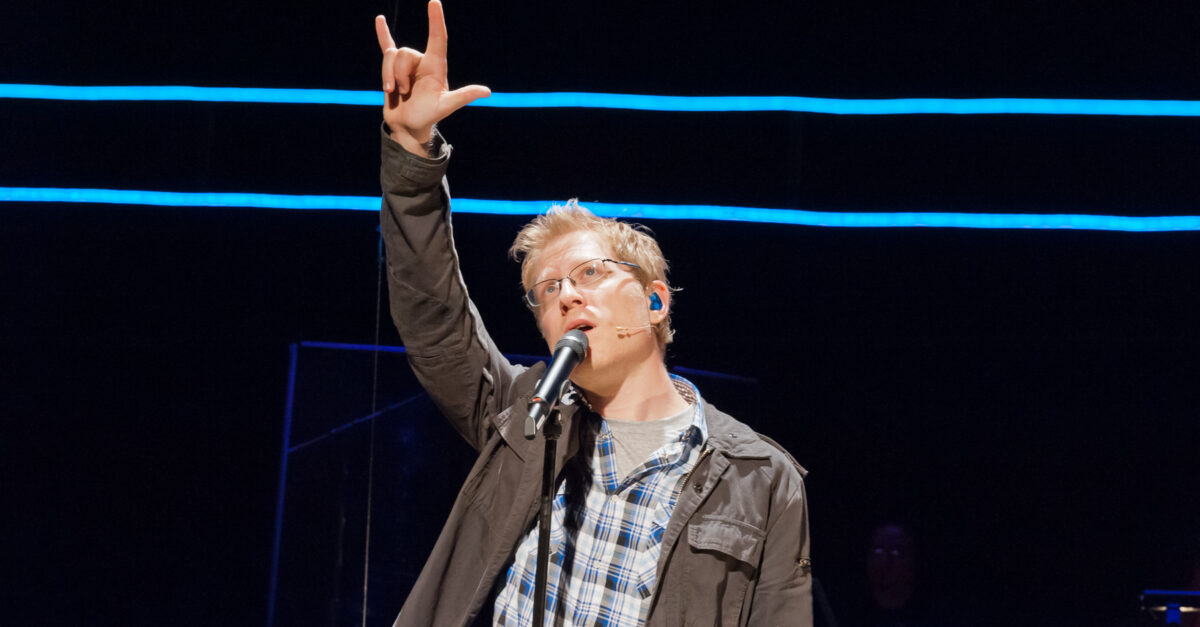 Anthony Rapp Rates Andrew Garfield's Jonathan Larson Impression: It's ...