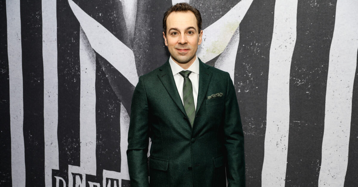 Rob McClure to Star in World Premiere of Mrs. Doubtfire Musical | Playbill