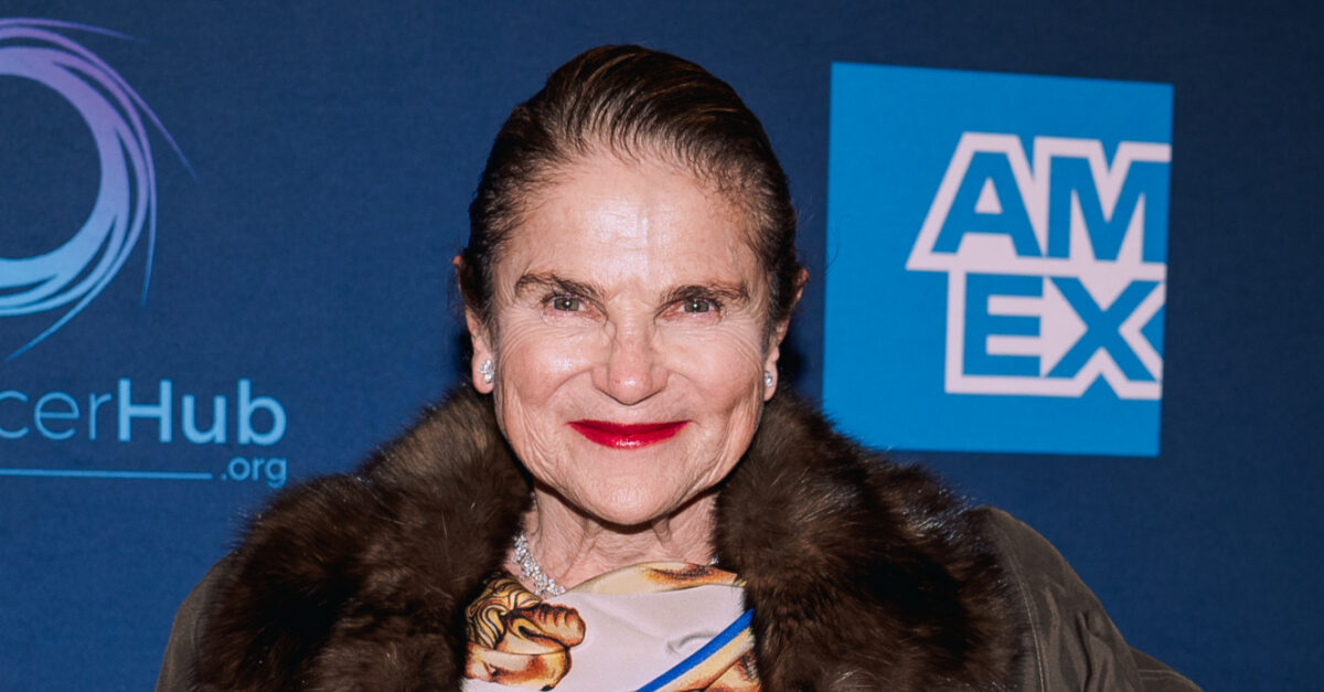 Get a Sneak Peek at Tovah Feldshuh Documentary Tovah | Playbill