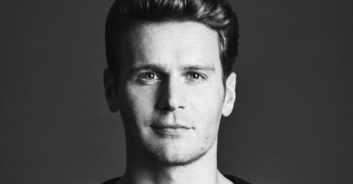 From Melchior to Seymour: Celebrate Jonathan Groff on His Birthday ...