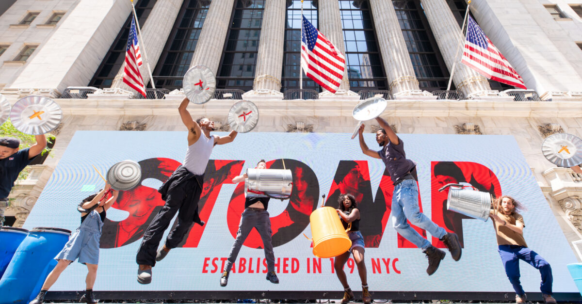 29 Years After It Started, STOMP Plays Final Performance January 8 ...