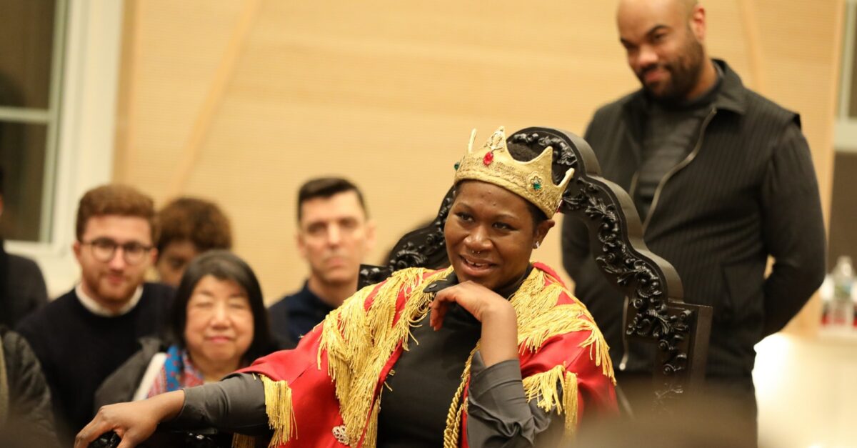 Henry V, Starring Zenzi Williams, Begins Free Run at Public Theater ...