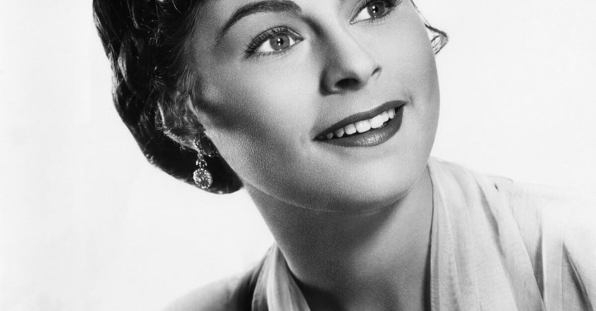 Operatic Soprano Roberta Peters Dies at 86 | Playbill