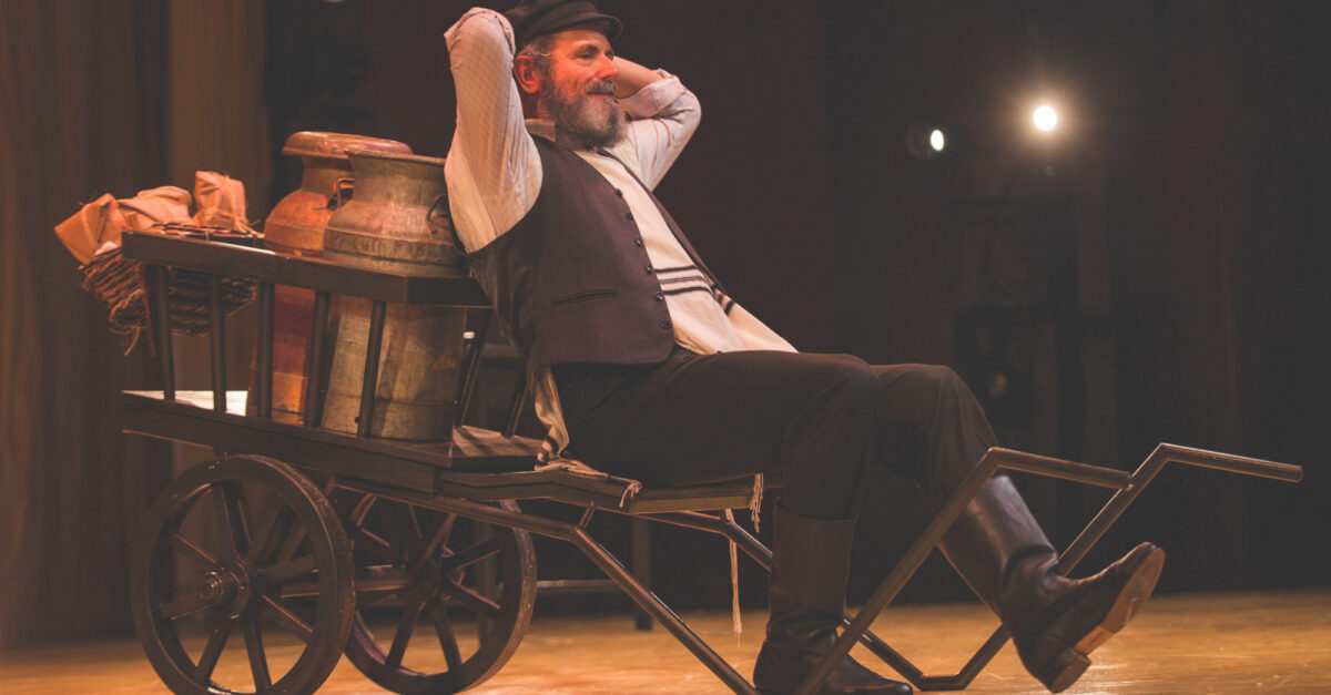 Fiddler on the Roof in Yiddish Will Return Off-Broadway This Fall ...