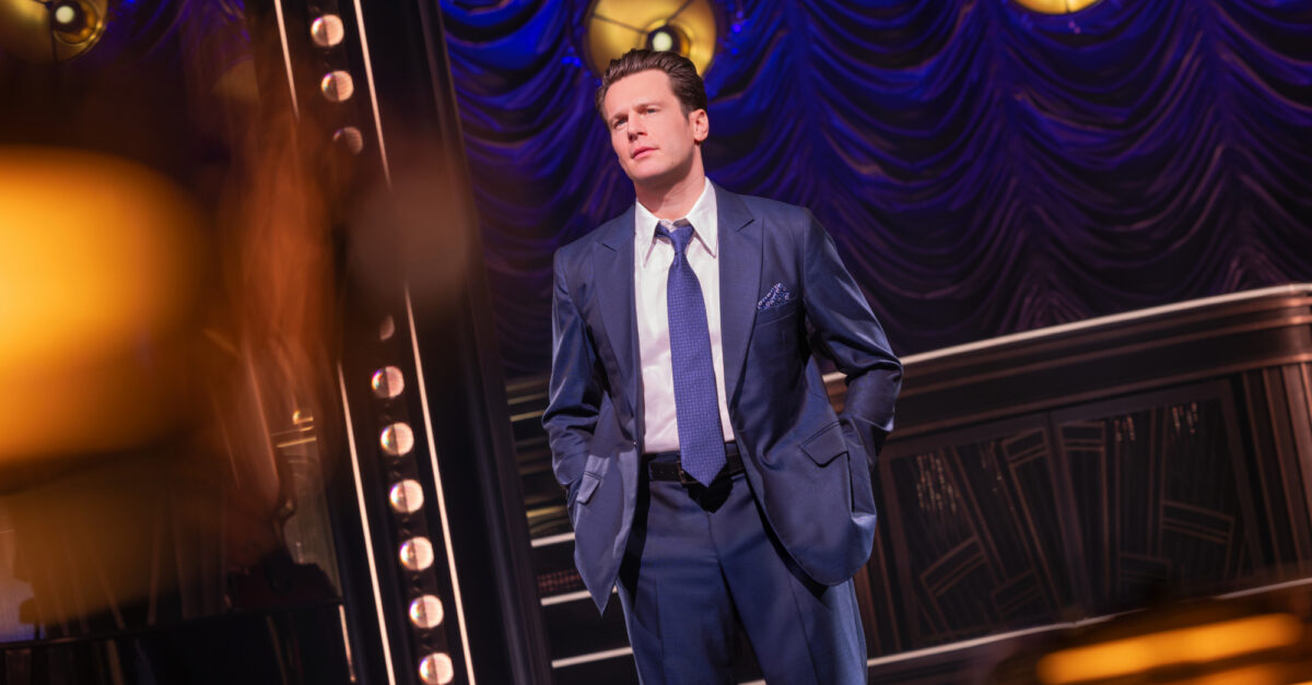 See Jonathan Groff Perform 'Mack The Knife' on The Tonight Show with ...