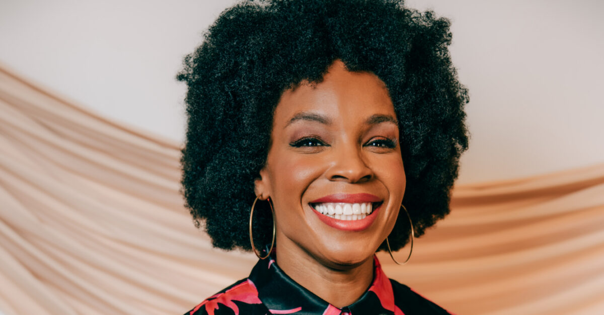 Amber Ruffin Will Host Bloomingdale's 'Best Holiday Ever' Window Reveal ...