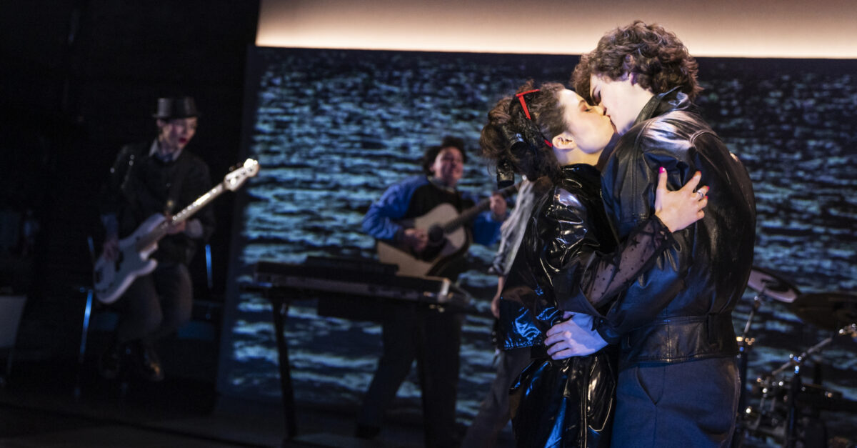 What Do Critics Think of New Musical Sing Street? | Playbill