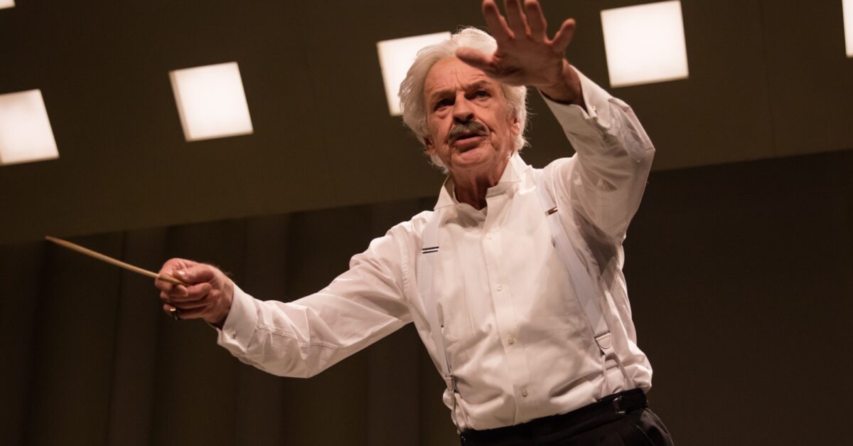 Read Reviews for Maestro Off-Broadway | Playbill