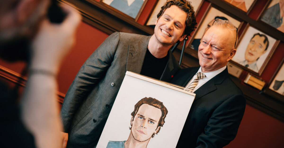 Theatrical Eatery Sardi's Sold to The Shubert Organization | Playbill