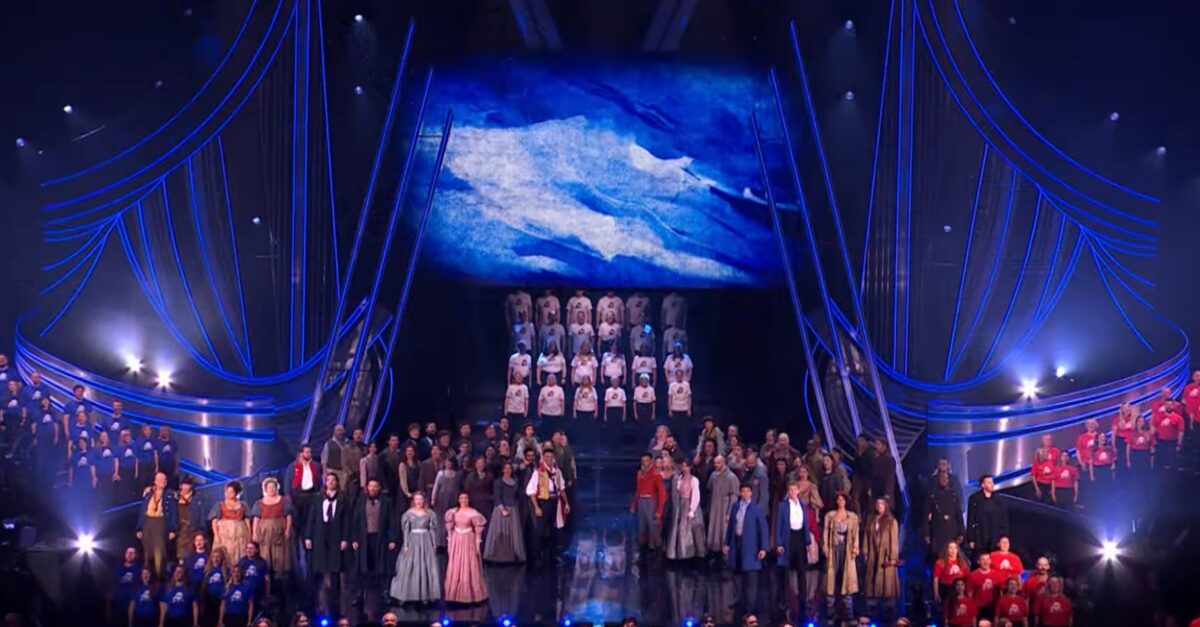 Watch Epic 'One Day More' From Les Misérables, Featuring Company of 400 ...