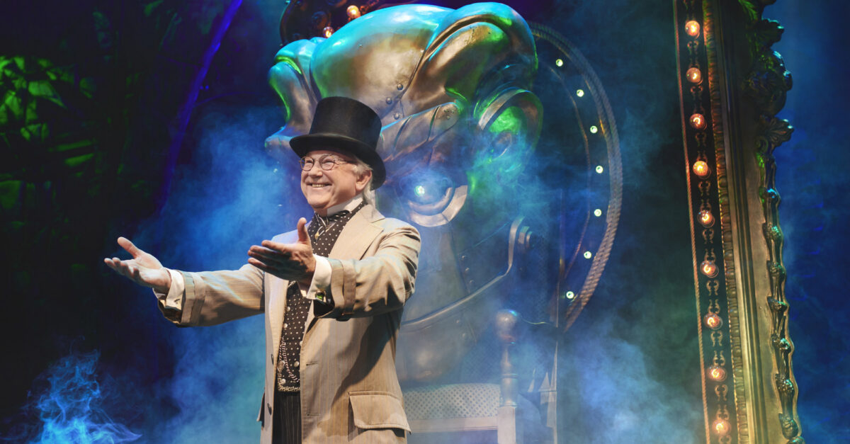 Photos: Get a 1st Look at the Incoming Cast of London's Wicked | Playbill