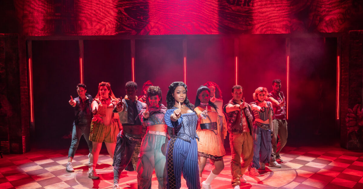 Photos: Get a 1st Look at North American Tour of & Juliet, Starring ...