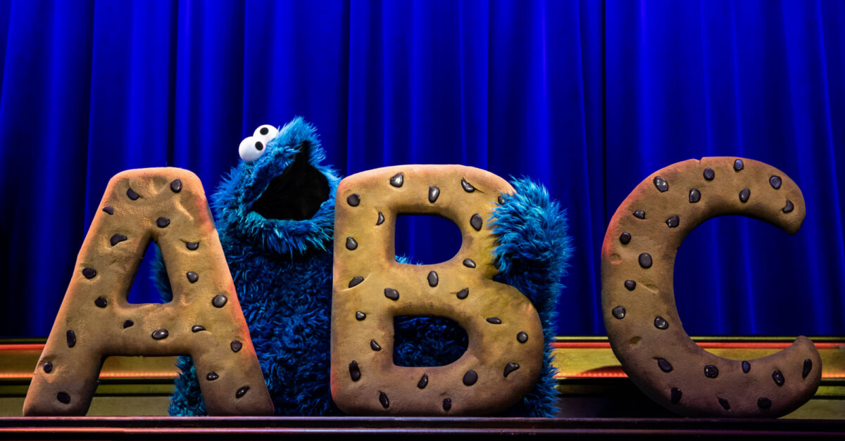 Video: Watch 2 Songs from Sesame Street the Musical Off-Broadway | Playbill