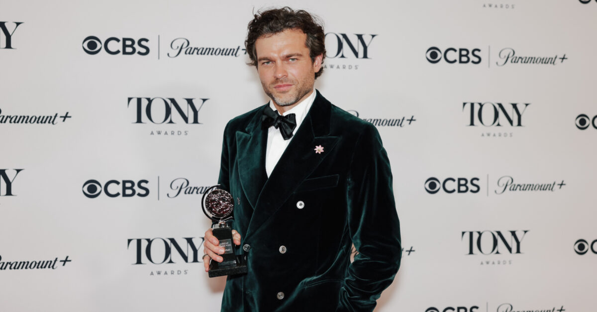 Alden Ehrenreich Refuses to Let Theatre Become 'A Leisure Activity of ...