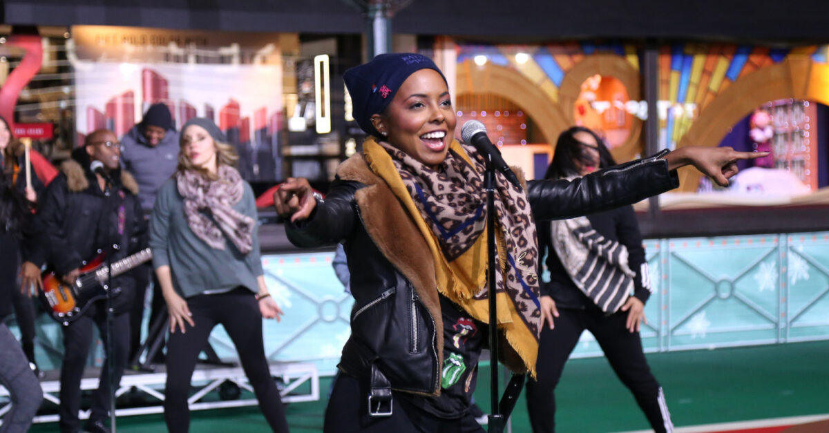 Check Out the Stars of Broadway and Beyond in Rehearsals for the 2019 ...