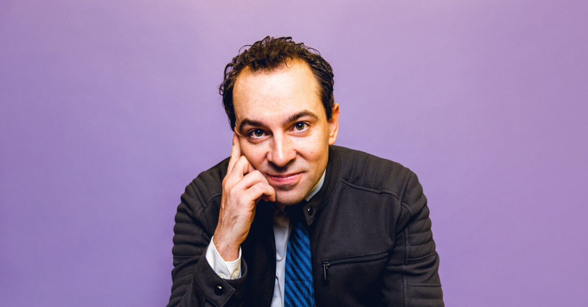 Rob McClure Honors the Mrs. Doubtfire You Know, While Creating a ...
