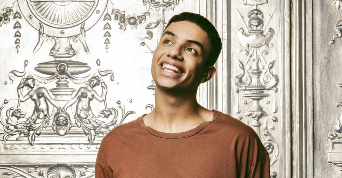 Noah Thomas Will Step Into Title Role of London’s Everybody’s Talking ...