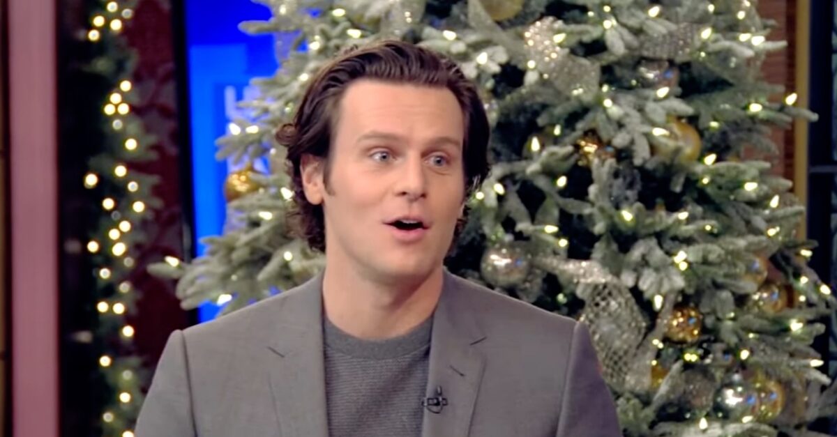 Jonathan Groff Discusses Spring Awakening Reunion, Getting in Shape for ...