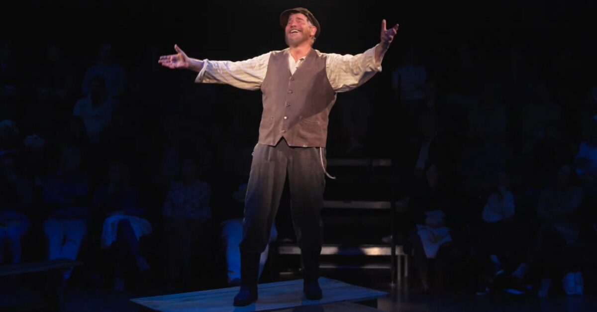 Video: Watch Douglas Sills and Fiddler on the Roof Cast in Highlights ...