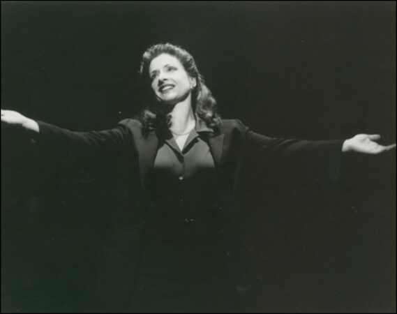PHOTO ARCHIVE: Zoe Caldwell, Patti LuPone, Dixie Carter, Faye Dunaway ...