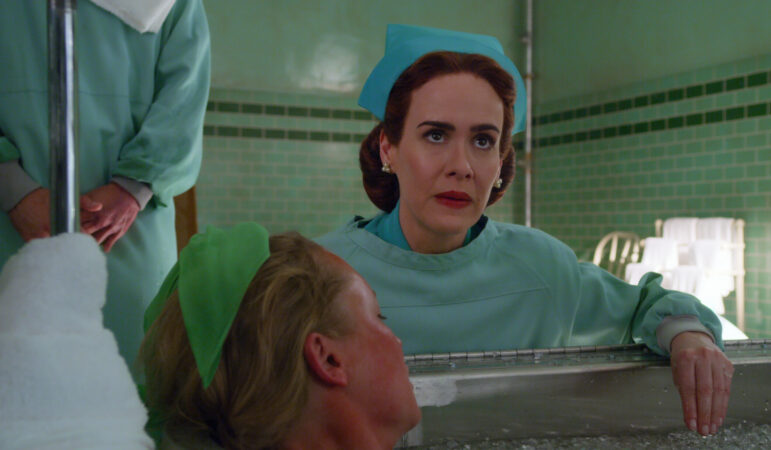 Check Out Photos of Sarah Paulson, Cynthia Nixon, and More in Netflix's ...