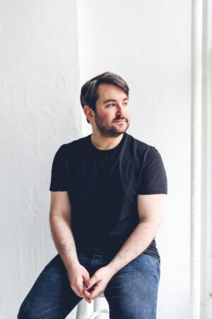Photos: Inside Playbill's Photo Shoot With Beetlejuice's Alex Brightman ...