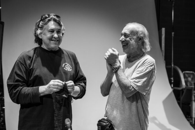 Behind-The-Scenes: Cast of Almost Famous Photographed by Neal Preston ...