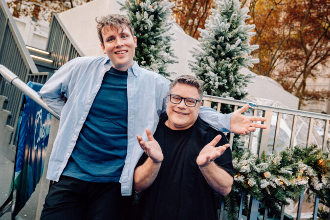 Photos: Elf's Sean Astin and Grey Henson Share a Cocoa At Bank of ...