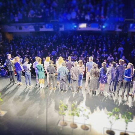 Dear Evan Hansen Cast Members Share Behind-the-Scenes Photos of Their ...