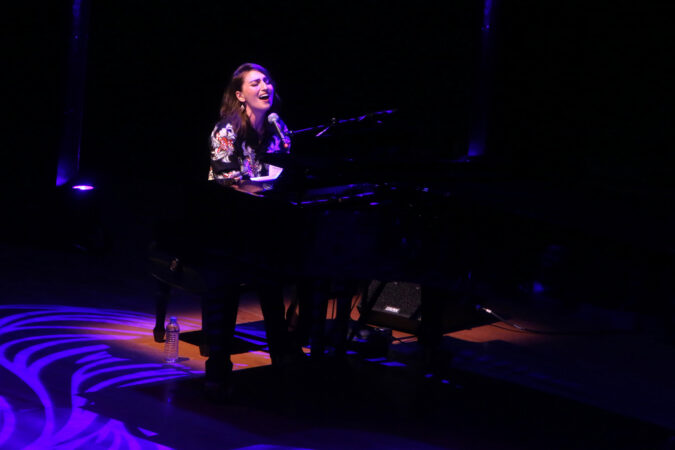 Photos: A Night of Country Under the City Lights with Jennifer Nettles ...