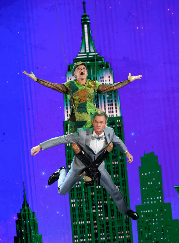Video: Josh Gad and Andrew Rannells Had Very Different Experiences ...