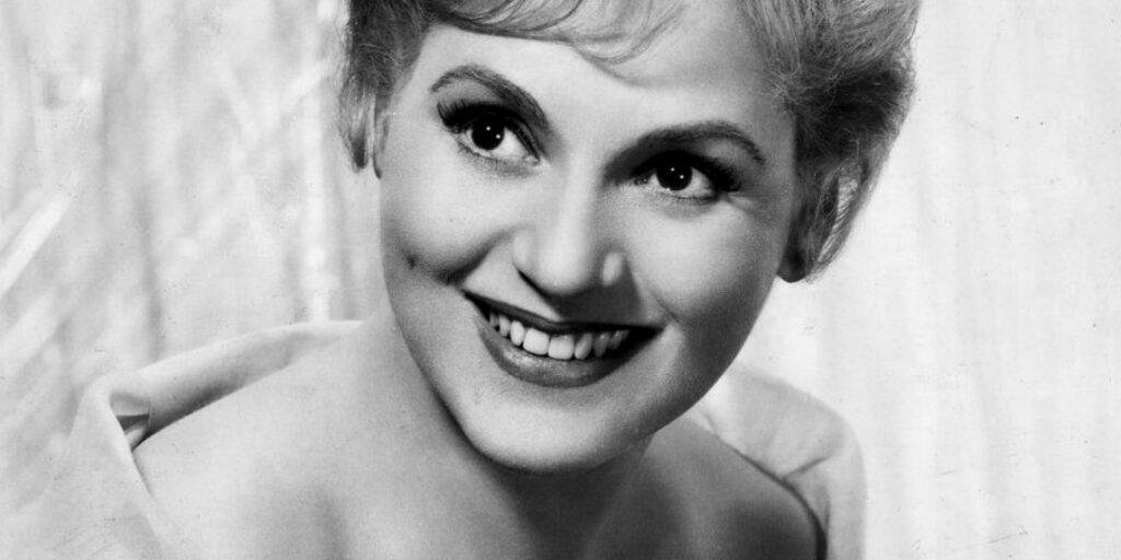 Actress Judy Holliday 60 Photos - Moonagedaydream.film
