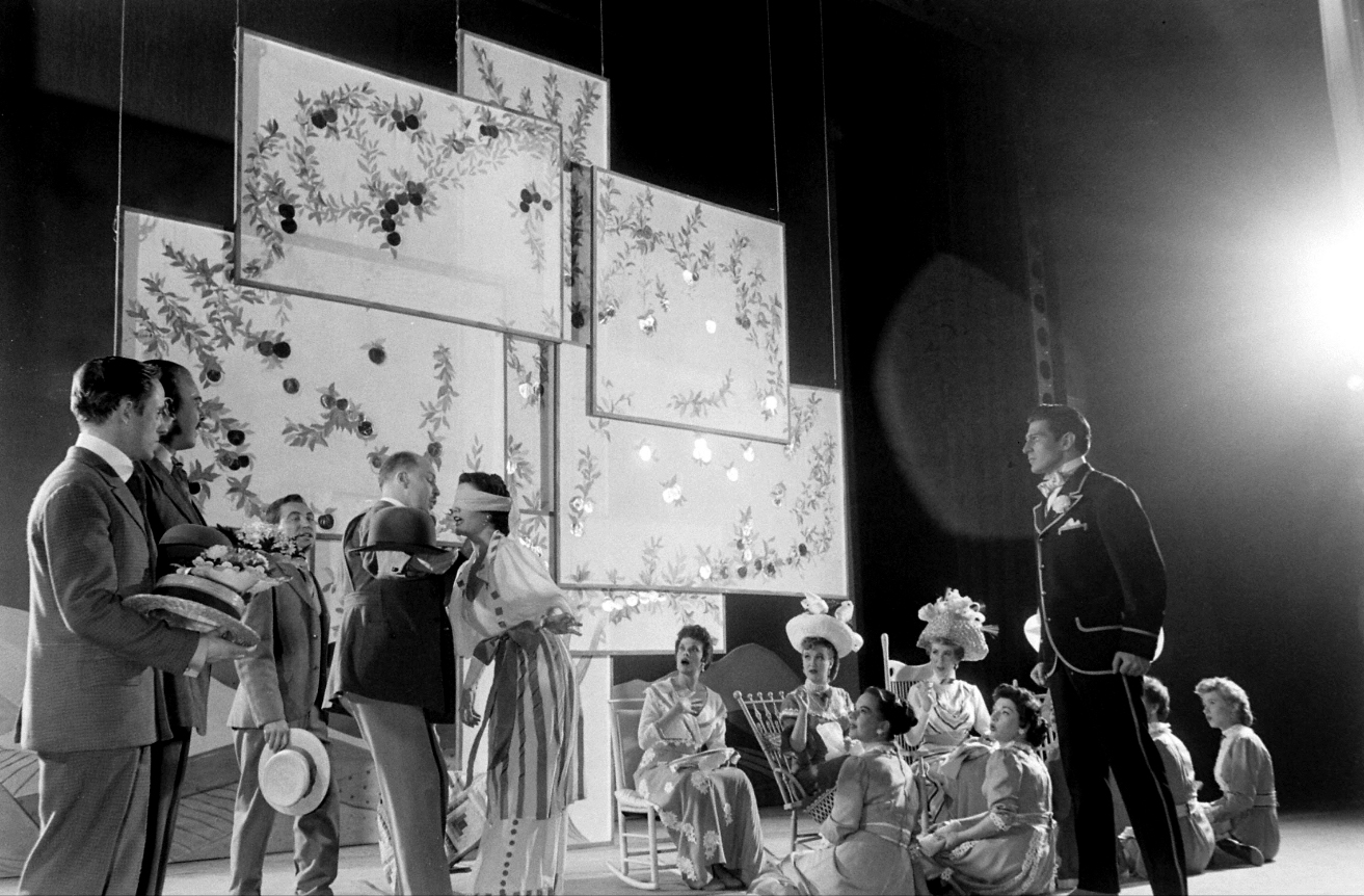 What Makes The Golden Apple Sound ‘American’? | Playbill
