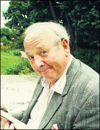 James Grout, British Stage and Television Actor, Dies at 84 | Playbill