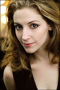 Wicked Tour Welcomes New Elphaba, Donna Vivino, Nov. 5 | Playbill