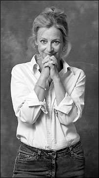 Sally Wingert to Star in Guthrie's Arsenic and Old Lace | Playbill